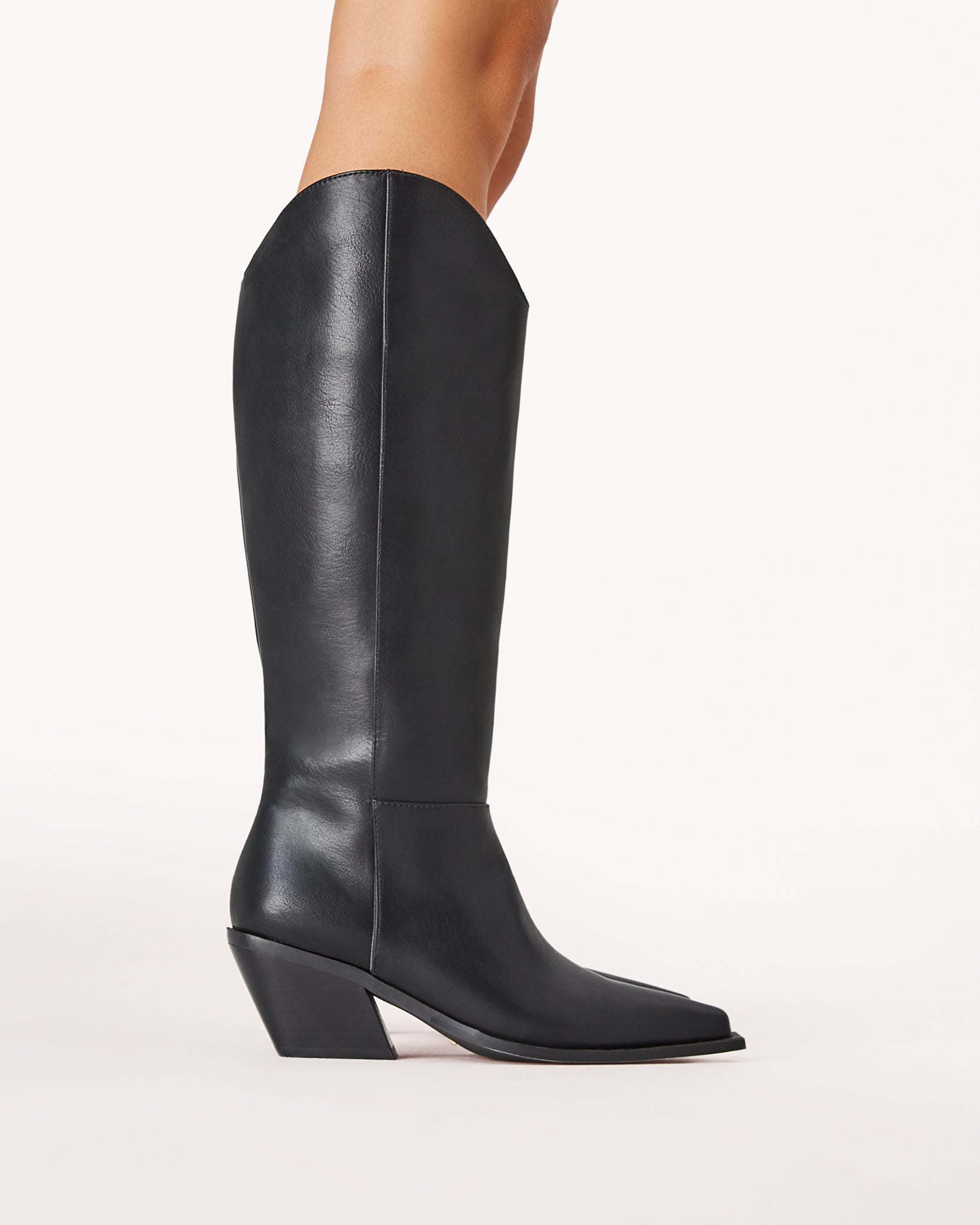 Women's Footwear & Shoes - Shop Online - ESTHER & CO.