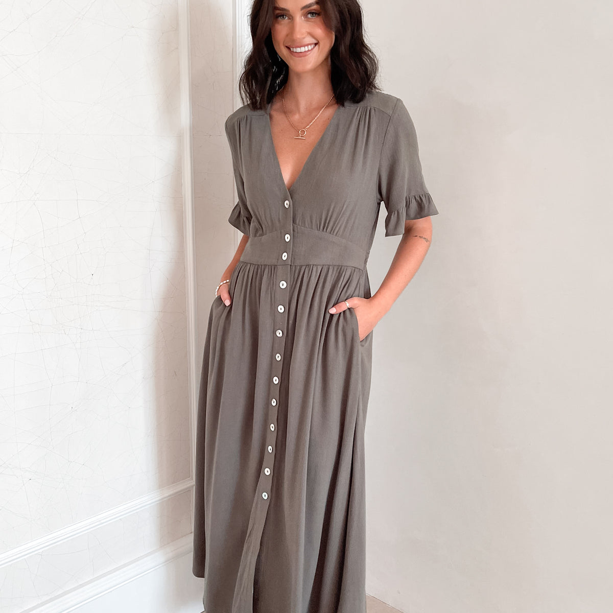 Esther & Co. Korbella Dress - Khaki – ESTHER & CO.