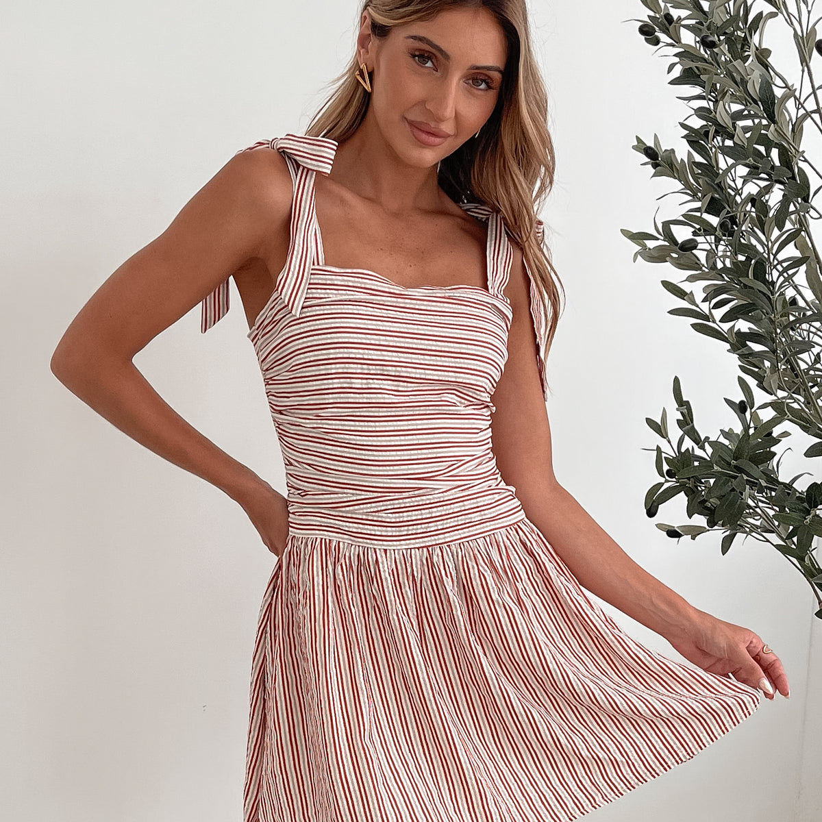 Esther & Co. Laynie Dress - Red Stripe – ESTHER & CO.
