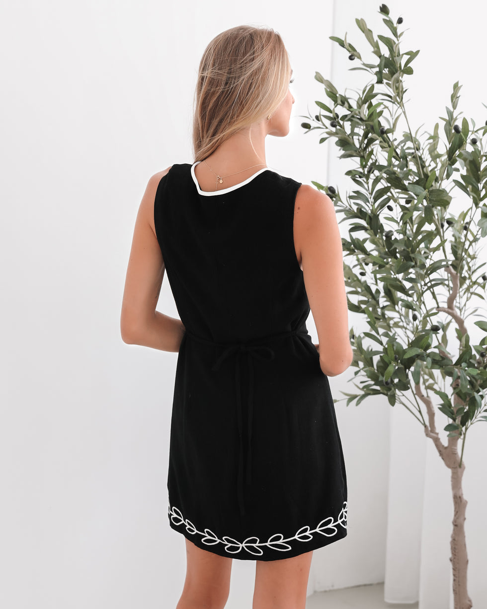 Shop Shift Dresses Australia | ESTHER & CO.